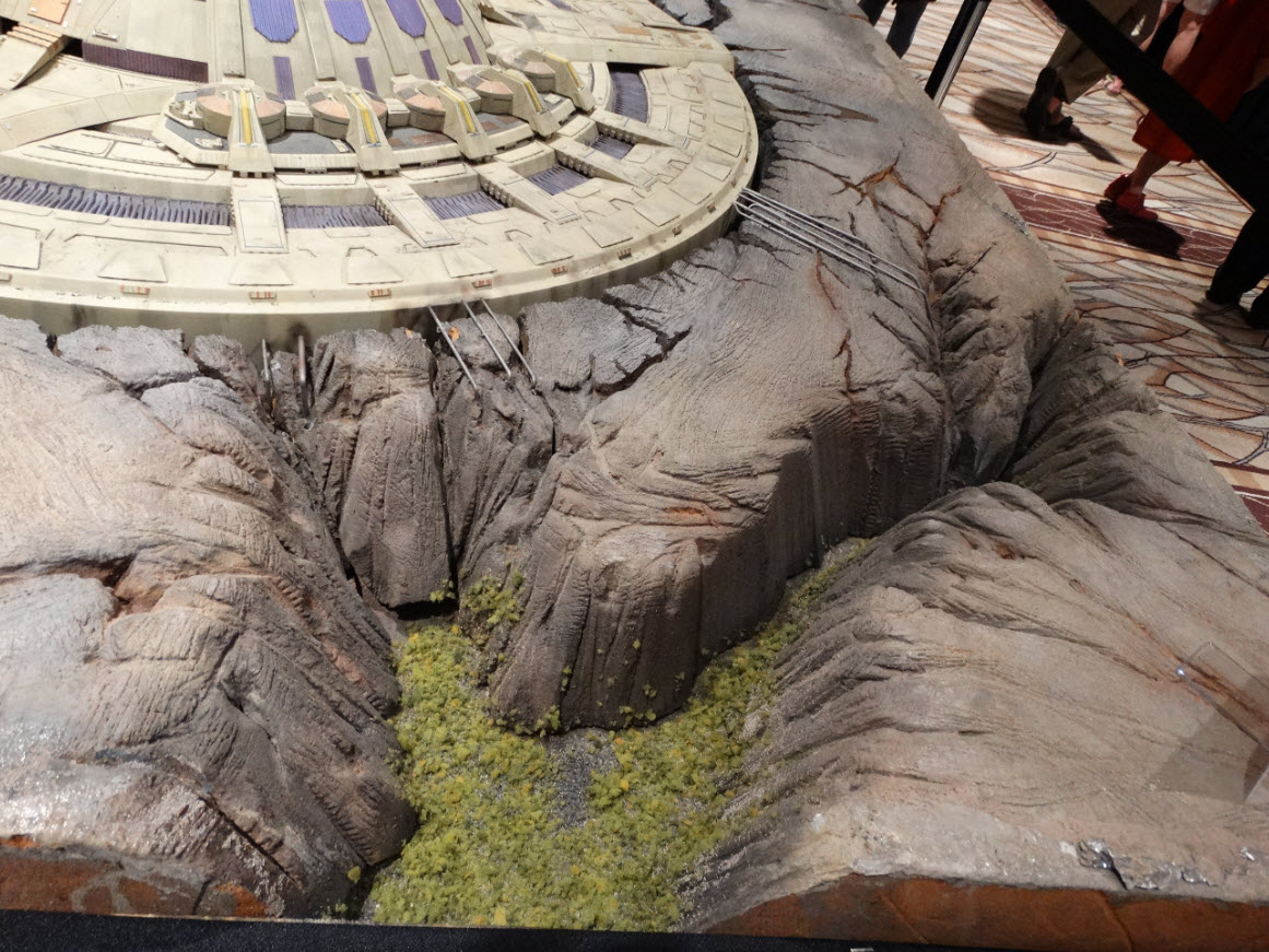 Star Trek Prop, Costume & Auction Authority: Star Trek: DS9 Dominion ...