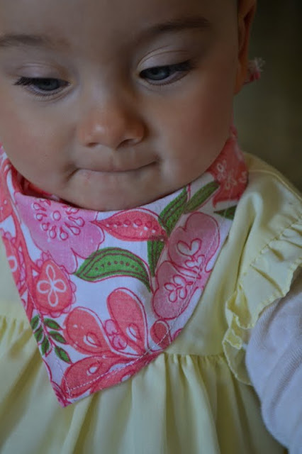 ivy nest: baby kerchief