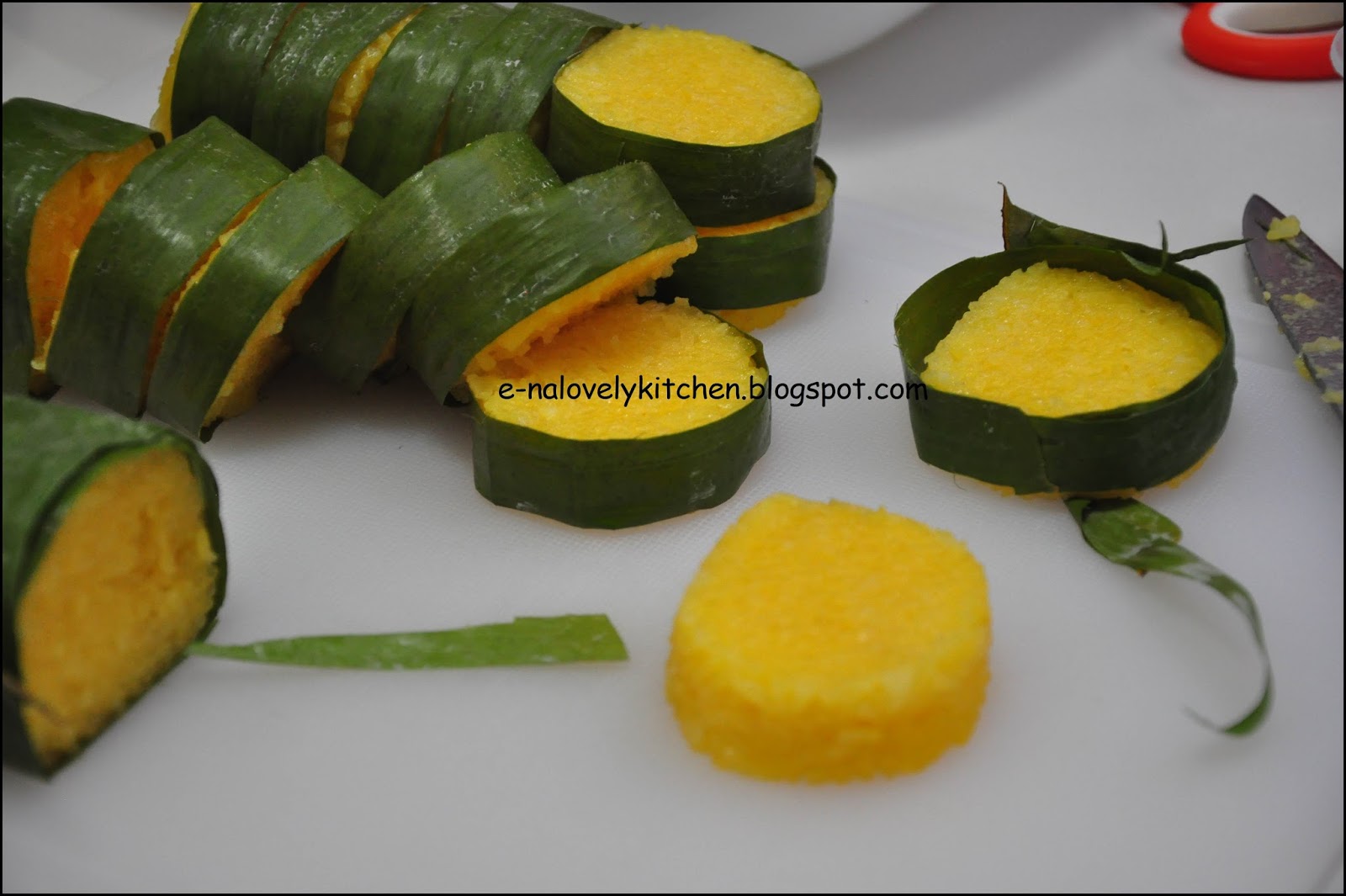 E-NA LOVELY KITCHEN ^_^: PULUT KUNING SAMBAL TUMIS IKAN BILIS