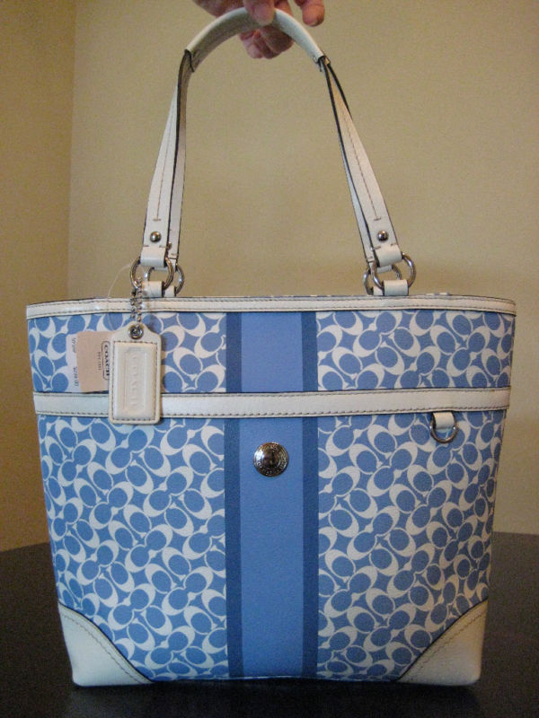 Fabulous Shoppe: COACH CHELSEA SIGNATURE TOTE F15137