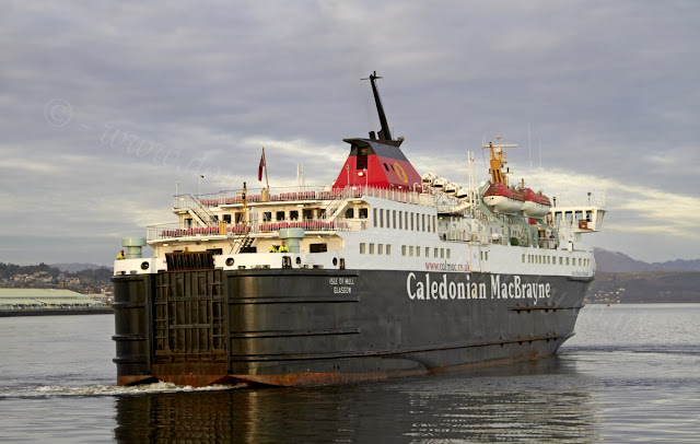 Dougie Coull Photography: Isle of Mull - Ferry