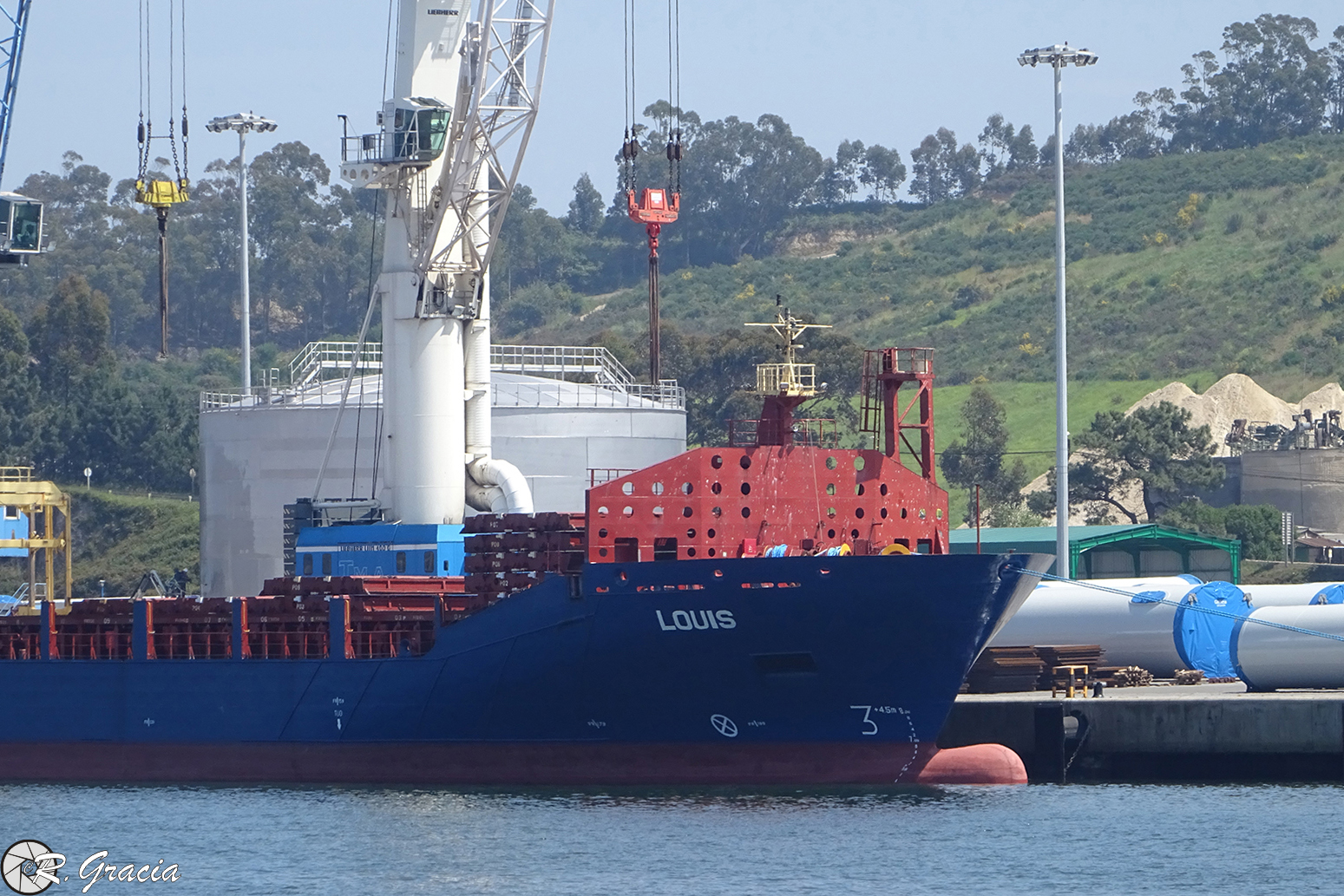Buques en el puerto de Avilés: LOUIS
