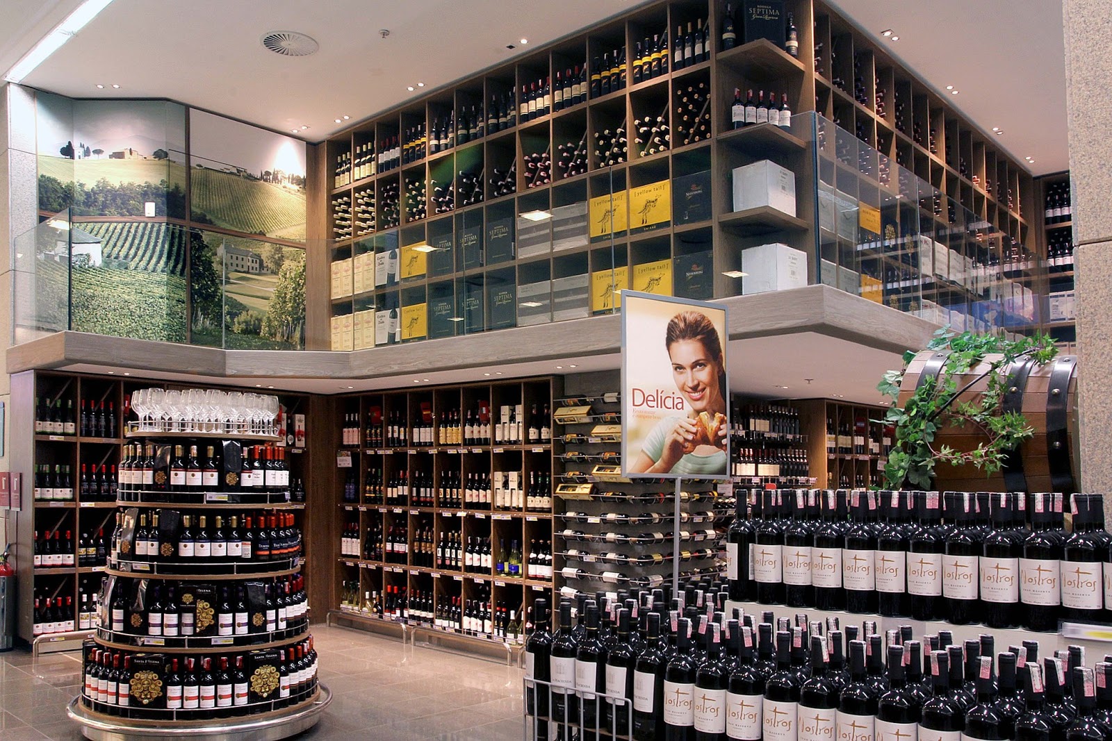 S a b r i n a O r t á c i o: EVENTO: Universo dos Vinhos esquenta o ...