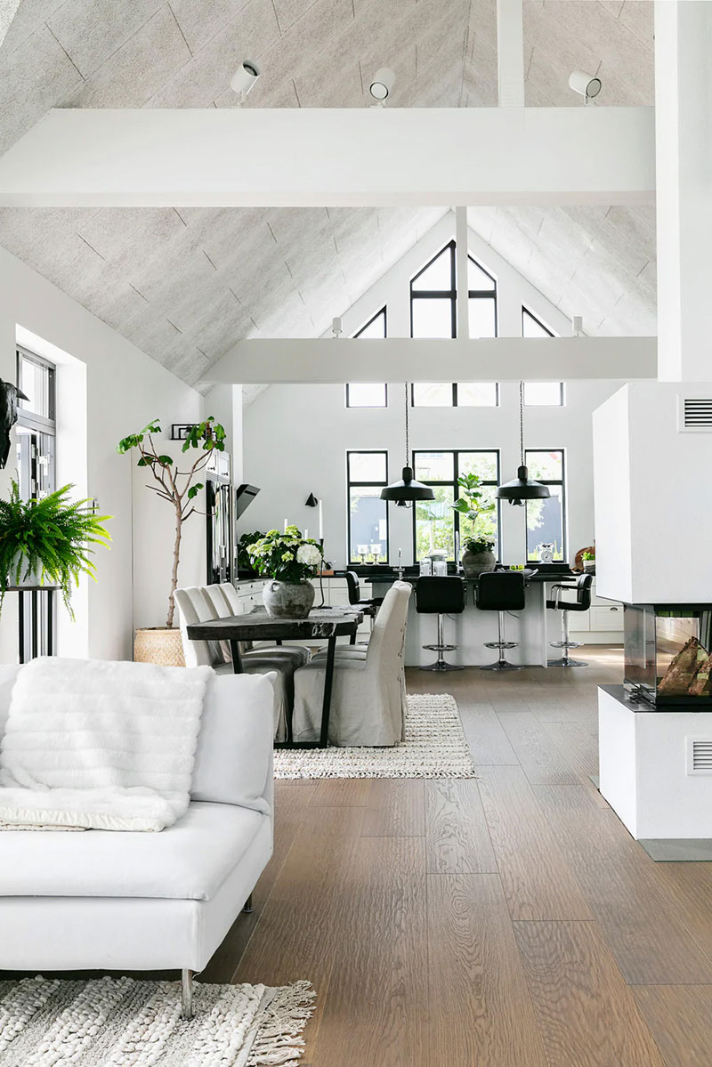Beautiful modern country house in Sweden