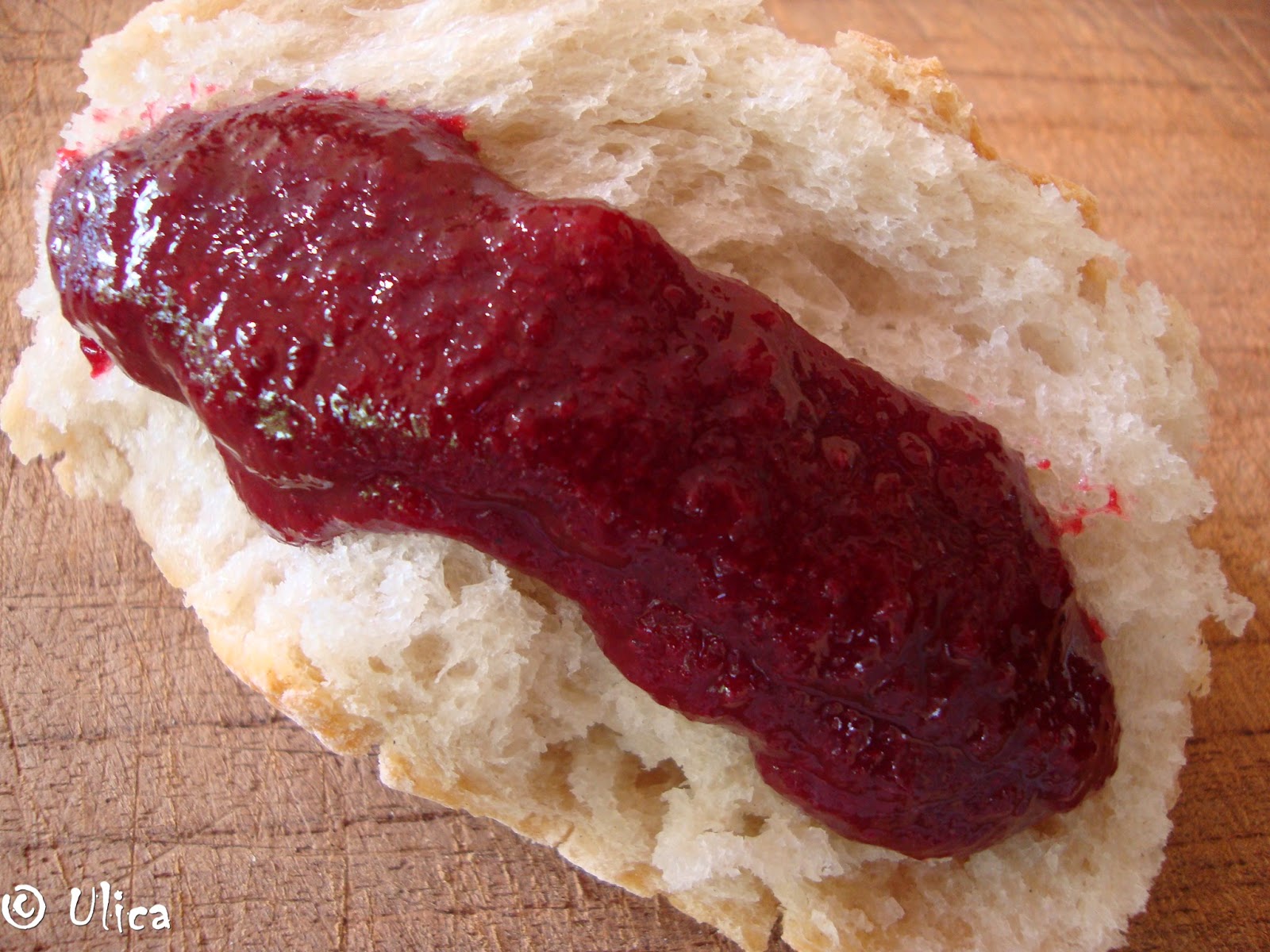 Lumea de dincolo de oglinda: Gem de coarne de padure (Cornus mas ...