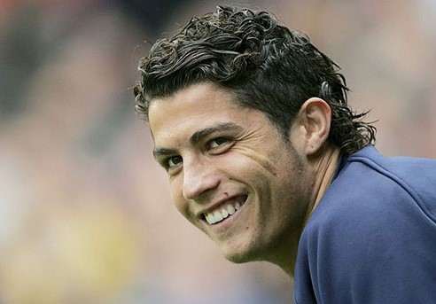 10 Gaya Rambut Cristiano Ronaldo Terbaru dan Terpopuler 2017