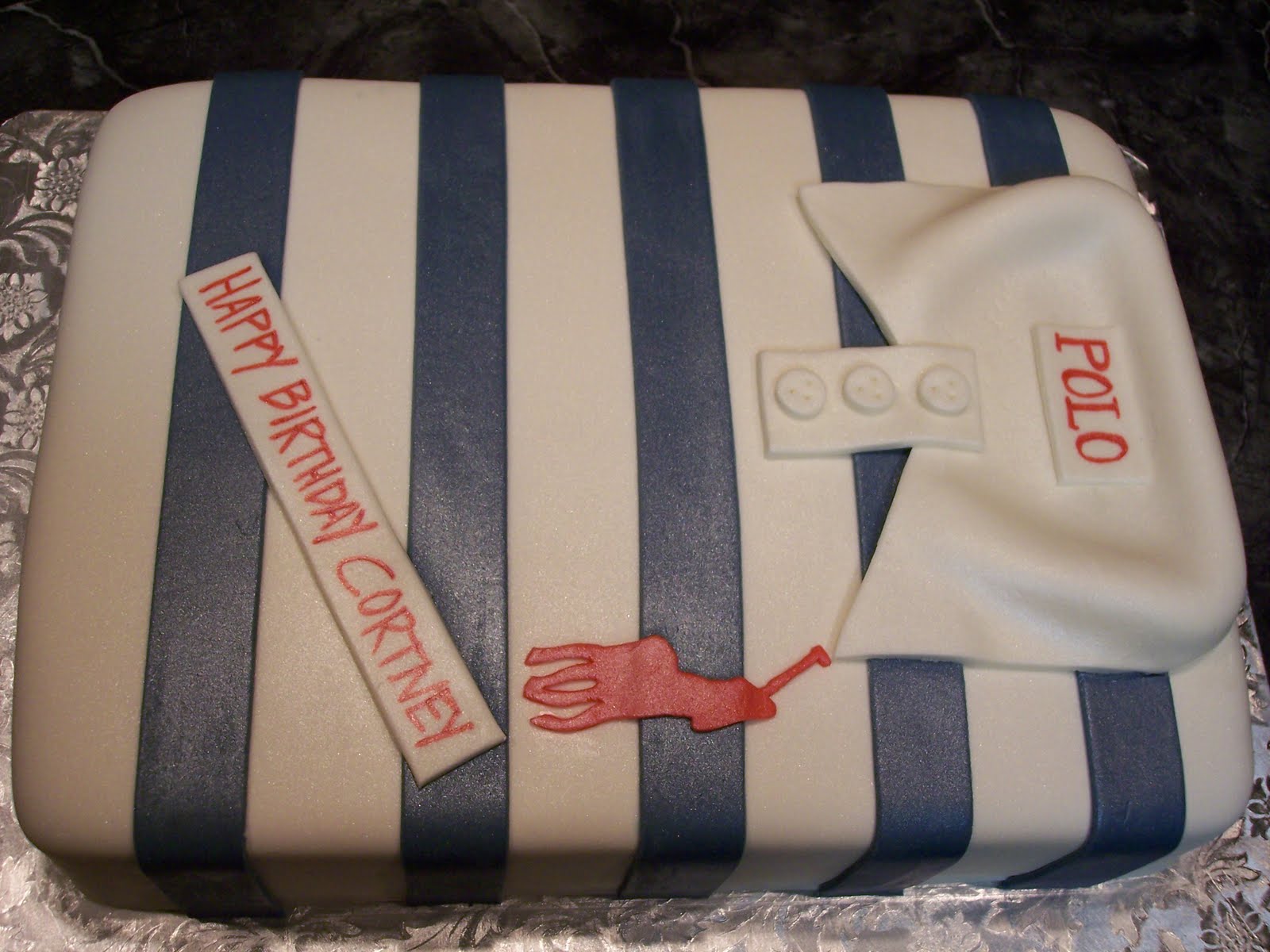 MyMoniCakes: Polo shirt Cake
