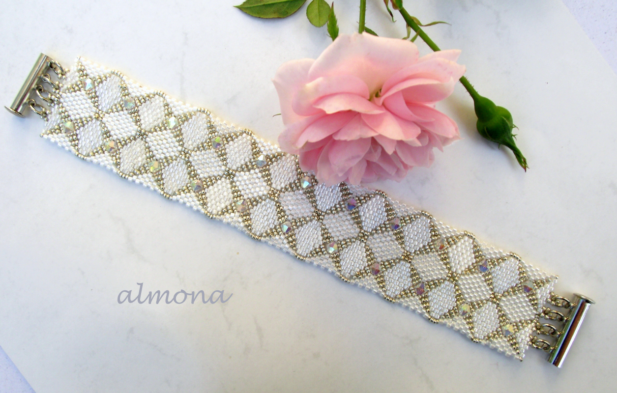 AlmonaDesign: Double Diamondback Bracelet