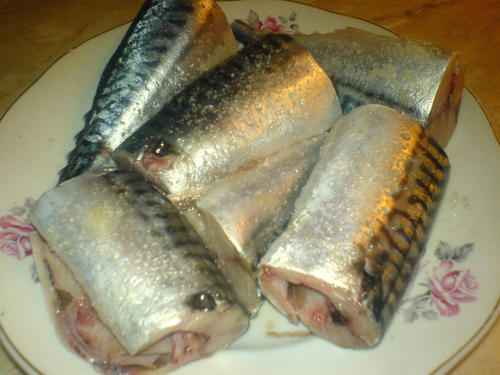 Macrou prajit cu mujdei de usturoi | Preparatedevis.ro