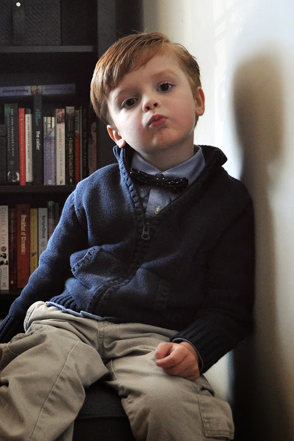 theoddestprime: The Most Awkward Smooch & Hug EVER...