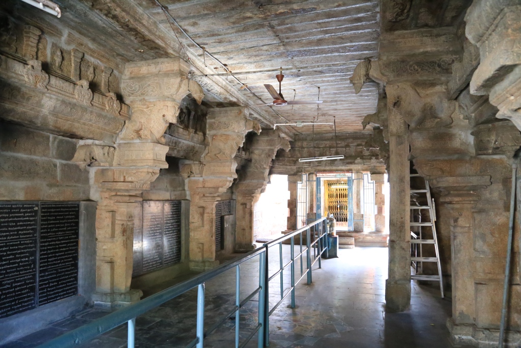 Tamilnadu Tourism: Chitra Radha Vallabha Perumal Temple, Kuruvithurai ...