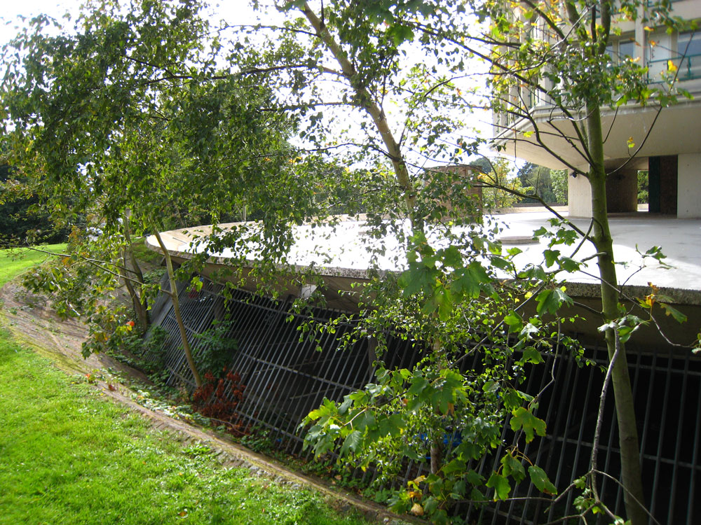 Teh Viscount's London: Tower blocks: Bracknell's Point Royal