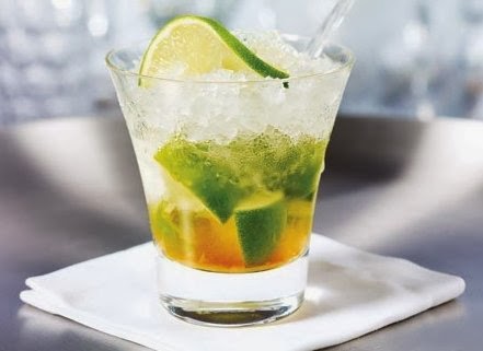 THE WINE AND FOOD REVIEW: THE KENYAN COCKTAIL: DAWA