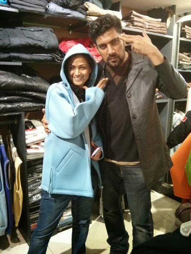 Actress Simran Bagga Family Photos