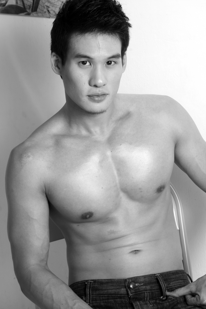 AMP - asia muscle picture: Thai actor - Max Rattasart Rungsiritip (14)