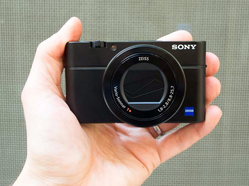Man Behind Lens: SONY RX100 III - Mother Of All Compact!
