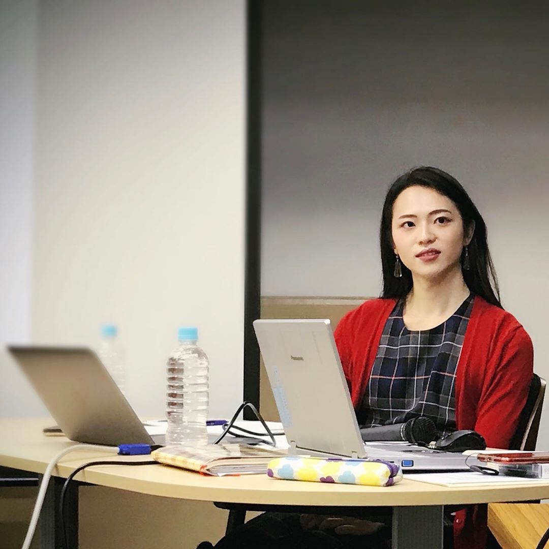 Sari Kaede – Most Beautiful Japan Trans Women in Office Unifrom - TG Beauty