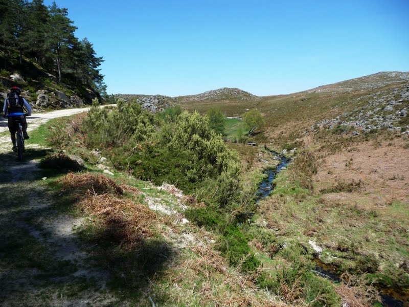 BiKeNaTuRaS: PELA CABREIRA À PROCURA DA NASCENTE DO RIO AVE...