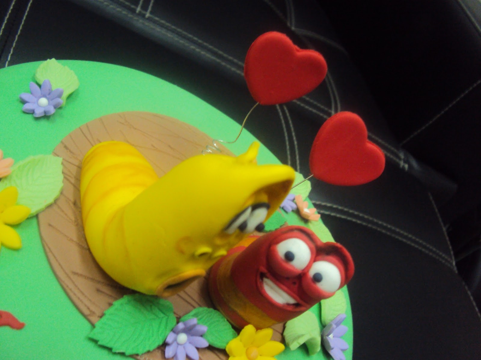 L'mis Cakes & Cupcakes Ipoh Contact : 012-5991233 : Fondant Cake -Larva ...