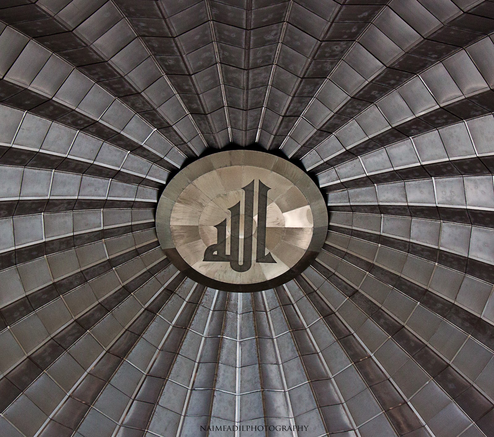 NAIMFADILPHOTOGRAPHY: interior design of steel mosque~