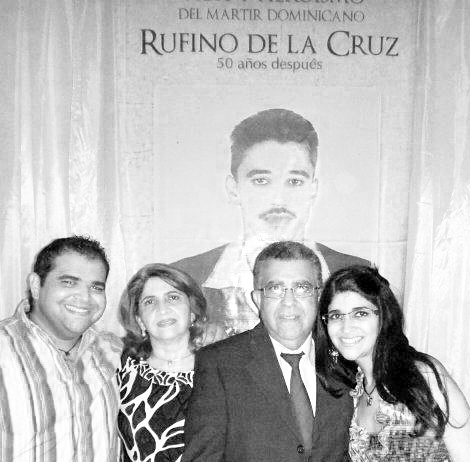 R E Y N A L D O D I S L A: PRESENTACIÓN DEL LIBRO de LUIS FAUSTO DISLA