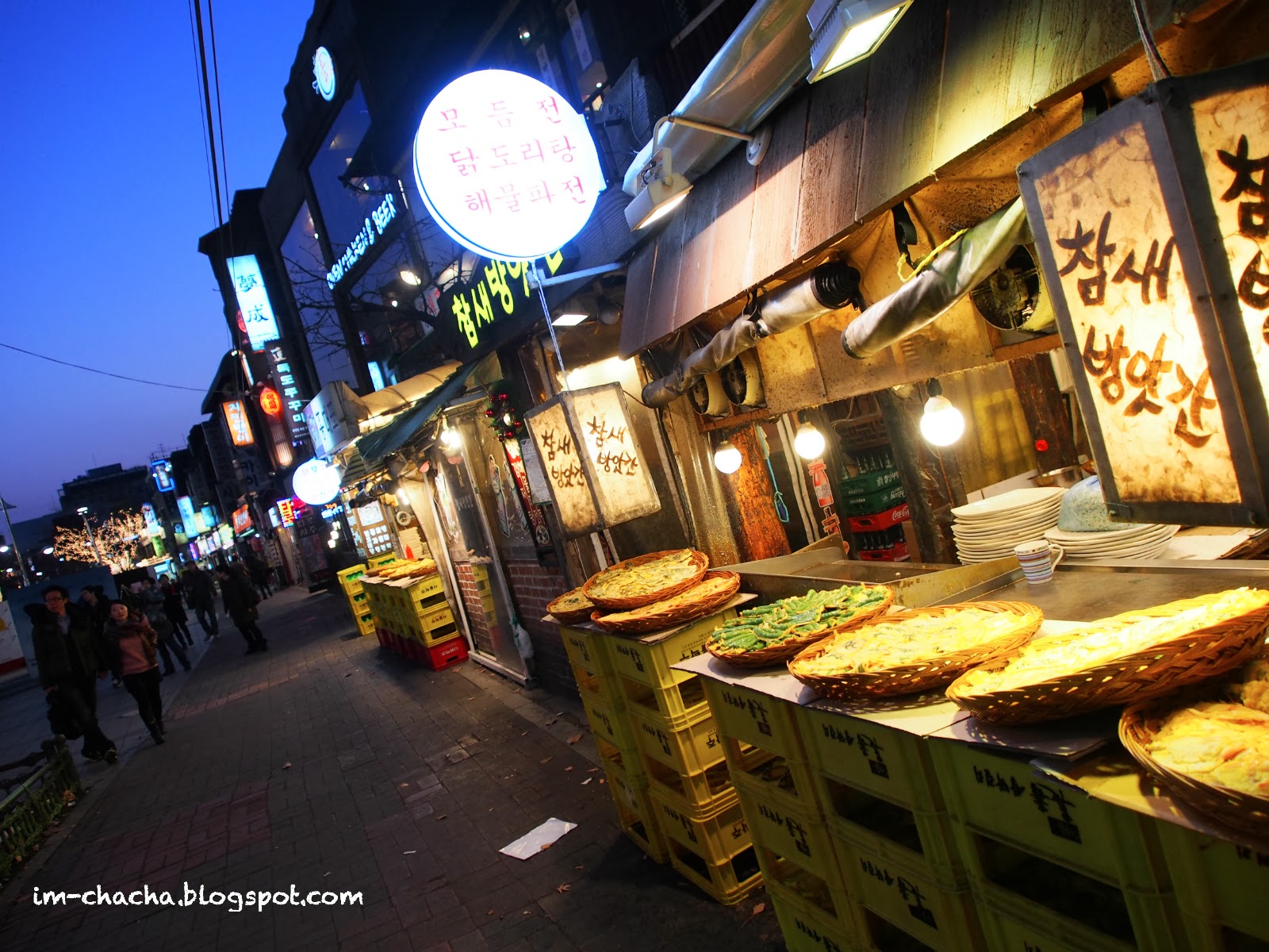 (Seoul) HongDae / Hongik University ~ Shop till you drop! - Travel ...