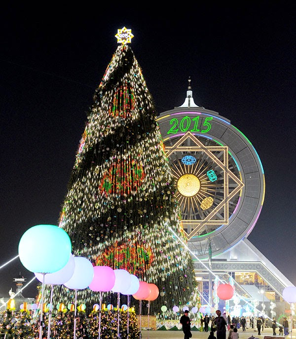 Turkmen Habar Gullugy: Täze ýyldan suratlar.