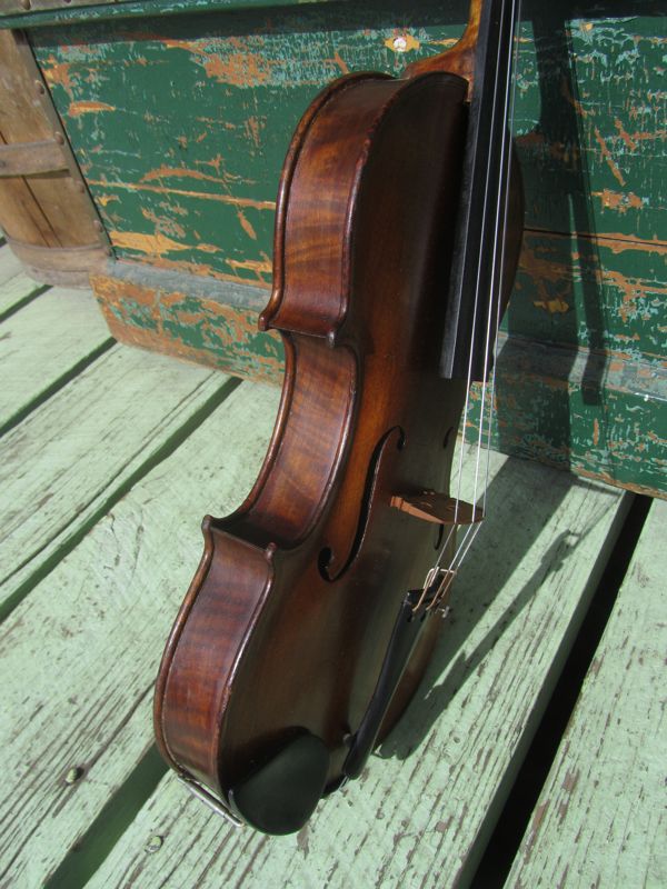 c.1922 L.V. Baker 4/4 Walnut-back Violin
