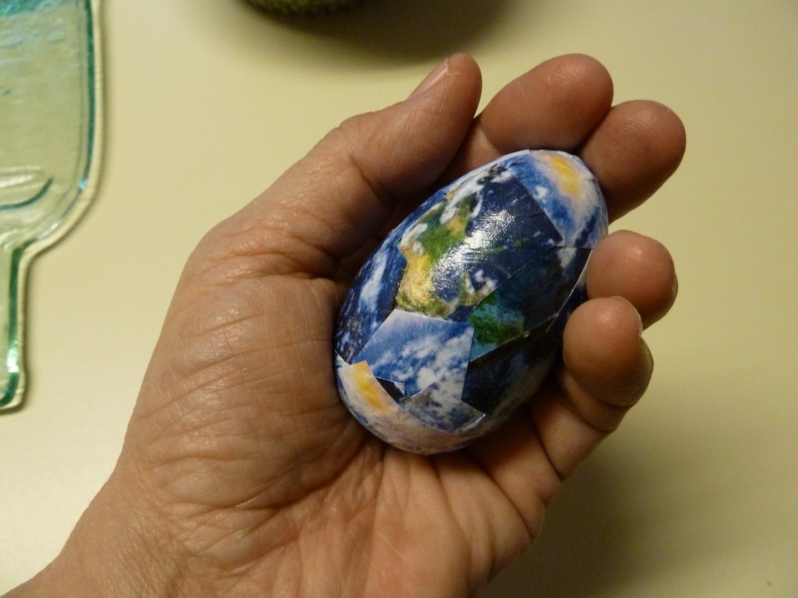 Make it easy crafts: Space decoupaged Easter egg