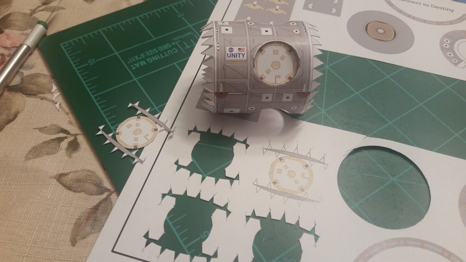 A"Mays"ing Papercraft: Unity