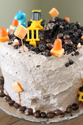 do it yourself divas: DIY: Construction Birthday Cake Inspiration ...