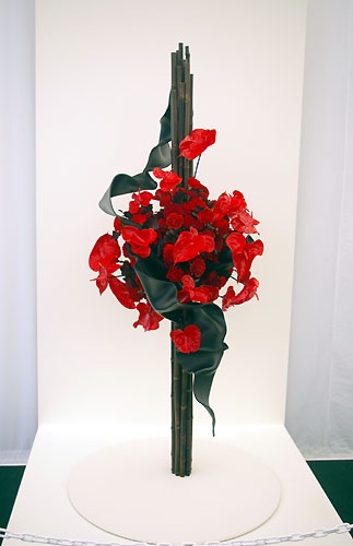 New Garden Club Journal: Dramatic Creative Floral Designs