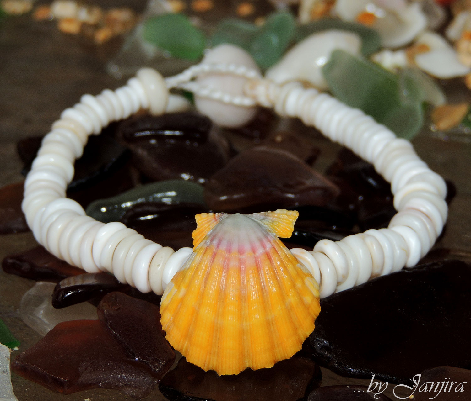 Kahelelani & Sunrise shell jewelry by.... Janjira: Hawaiian shell bracelets