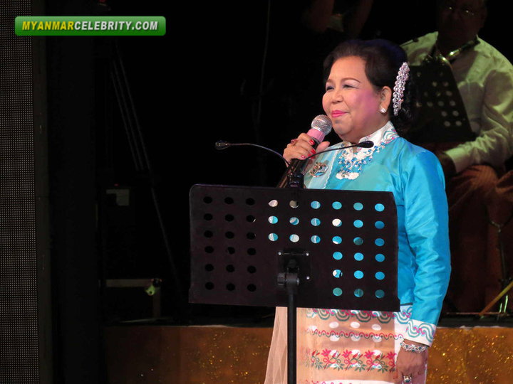 PHOTO: Classic Mar Mar Aye's Solo Music Show in Yangon | Myanmar Singer ...