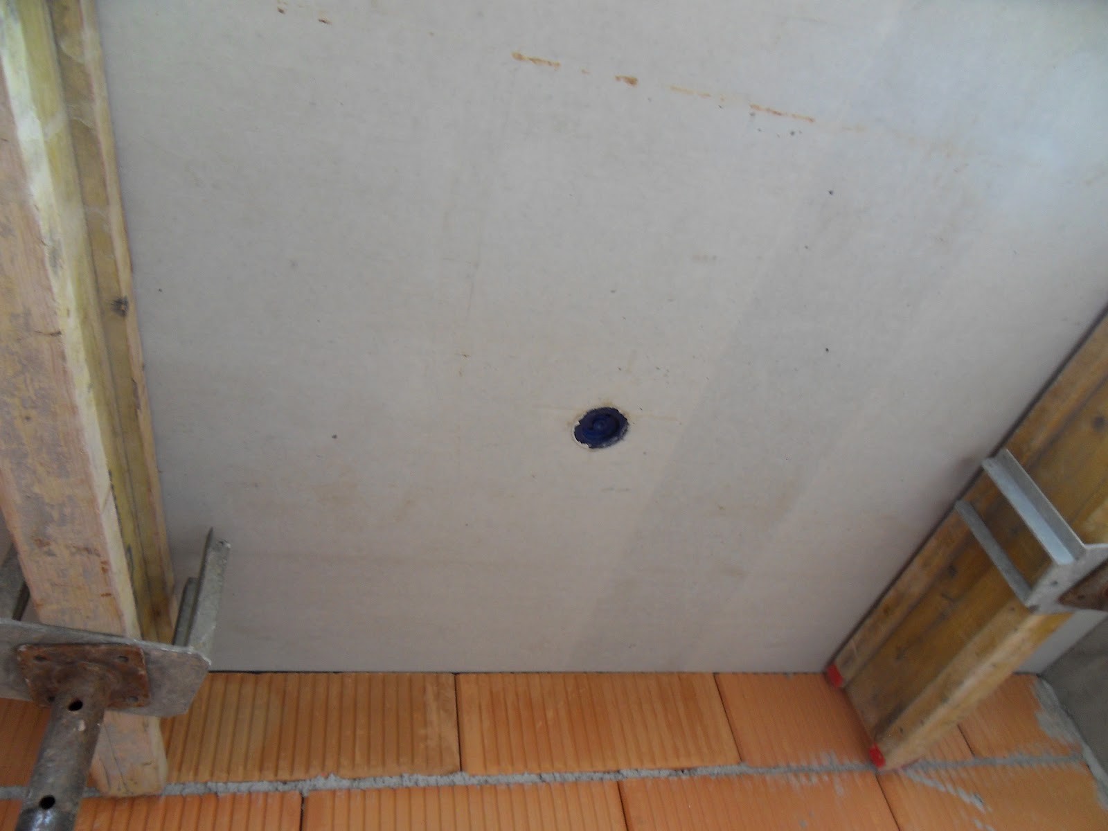 Ab ins Haus!!! 2012: Filigrandecke, Lüftung und Elektroleerohren