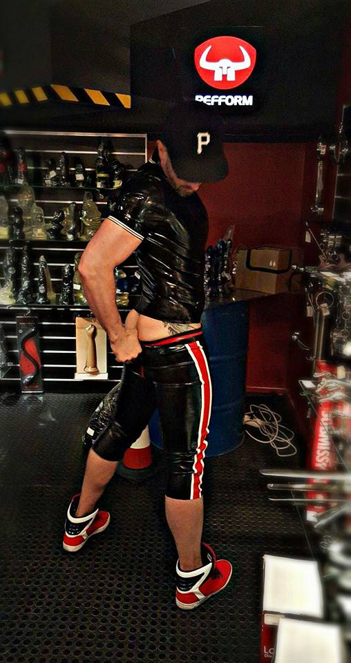 Rubber Canuck: Maciek
