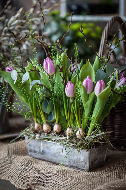10 ways how to arrange your tulips