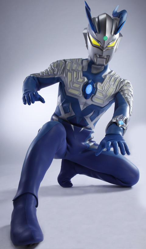 Irsyad's Way: Official Images of Ultraman Zero New Forms