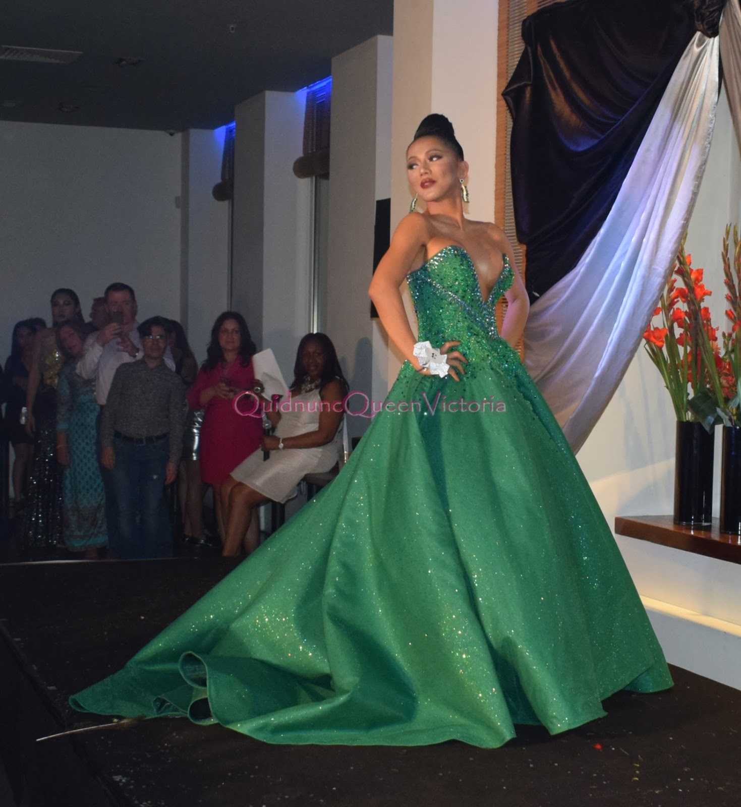 THE QUIDNUNC QUEEN : MISS MANGO TREE OUT OF THIS WORLD 2017