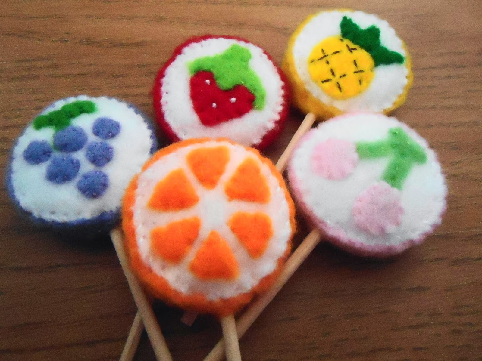 Nishi-ya: fruit lollipop candy