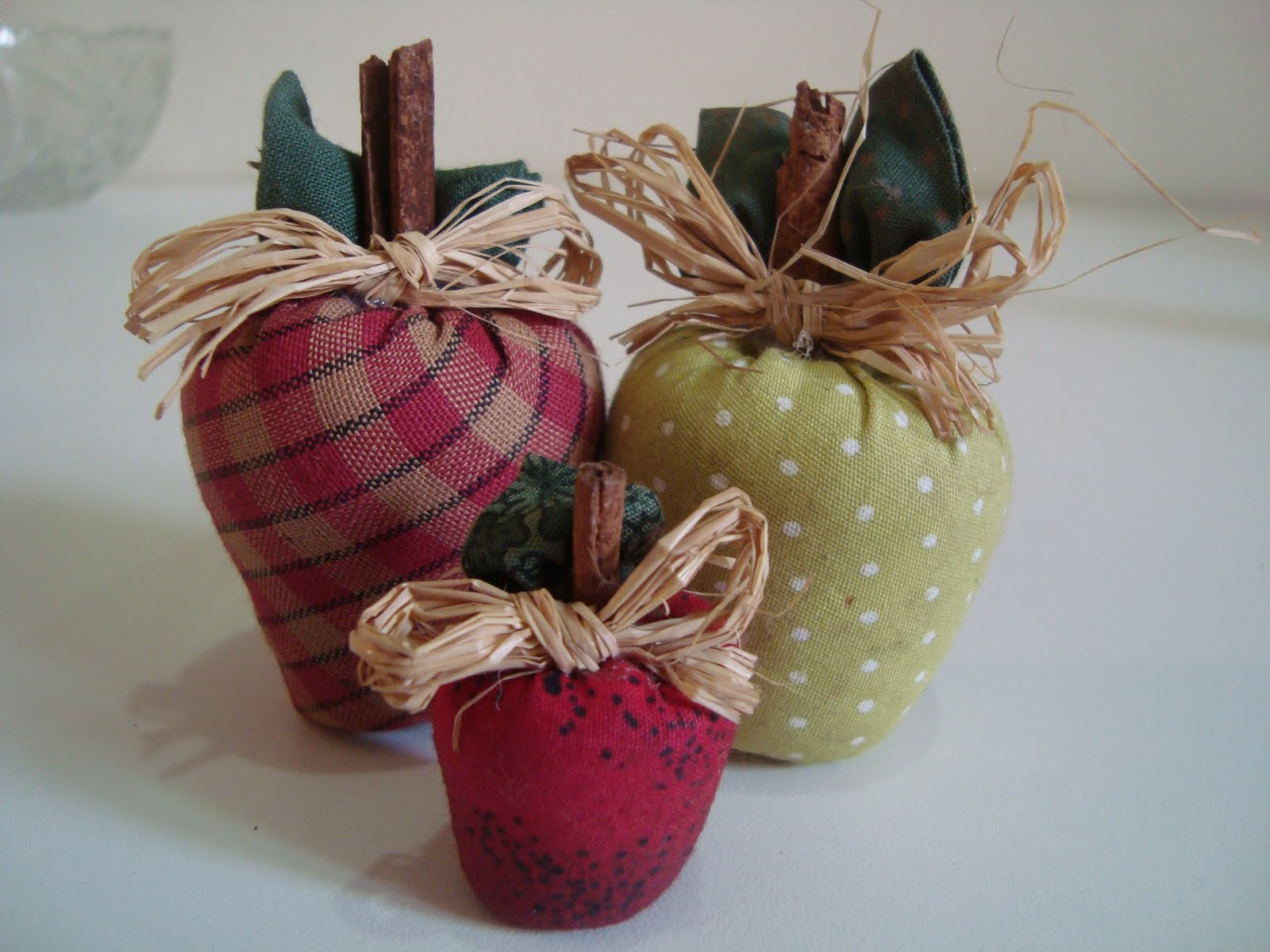 ♥ಌஜღ♥ Bocomoco ♥ಌஜღ♥: Fuxico Maçã com cheirinho de canela