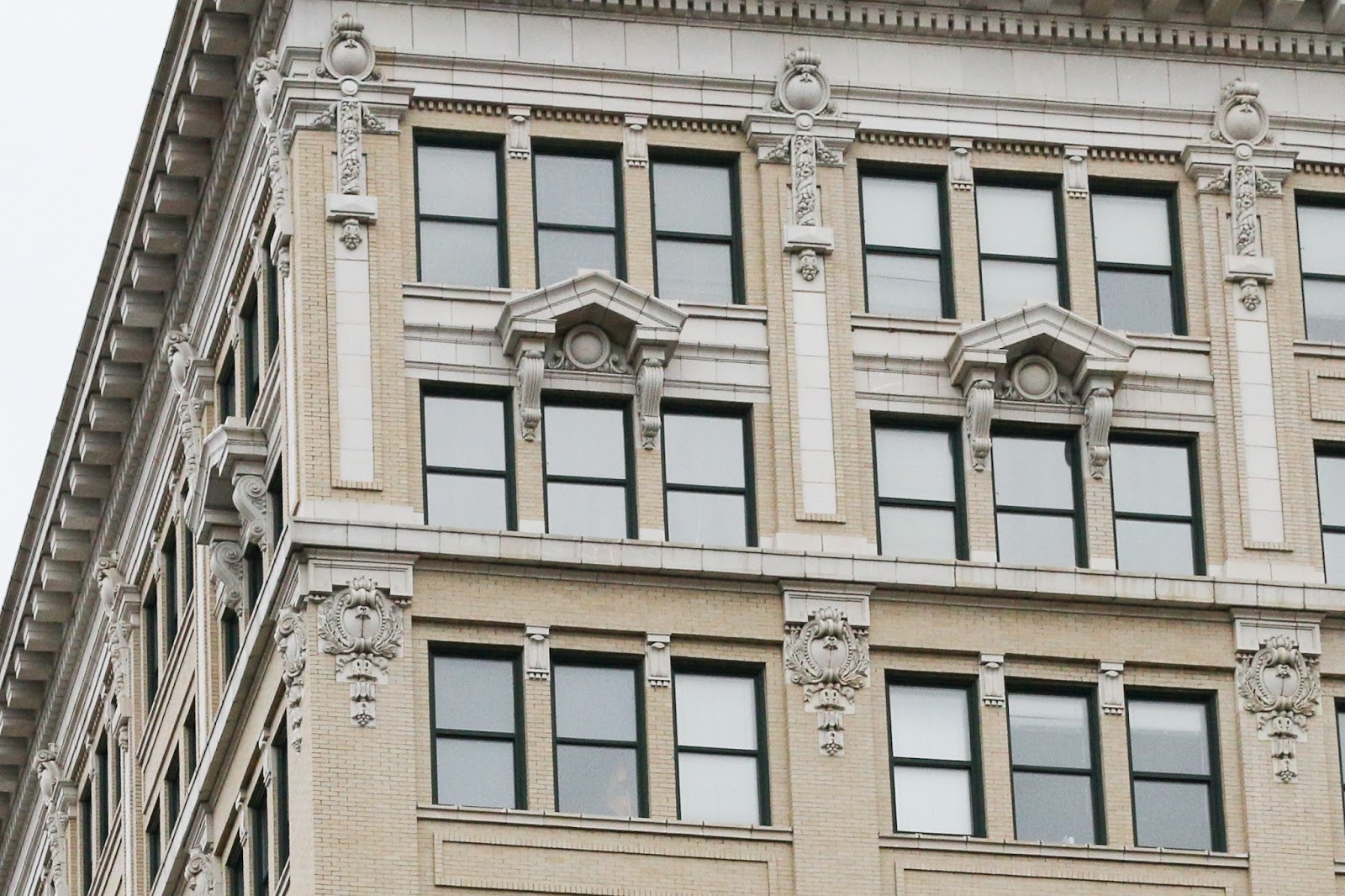 Nomadic Newfies: Chattanooga - A Complicated Past