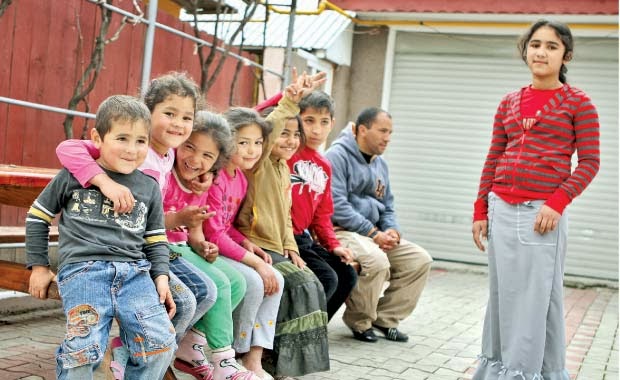 despre Tigani,gypsi: Problema Rromilor din Europa de Est