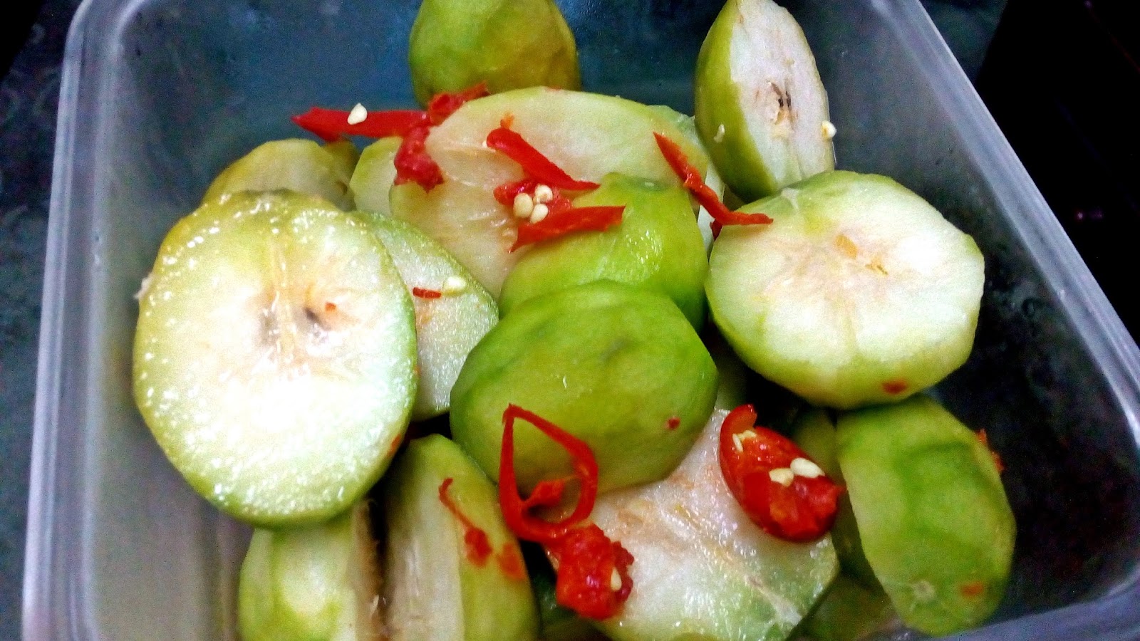 SurayaMSyed: Jeruk Kedondong Pedas