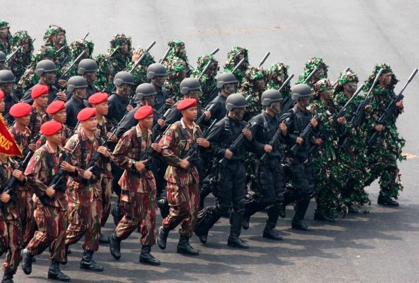 Gokugen.Net: Mengenal Beberapa Pasukan Elit di Dunia