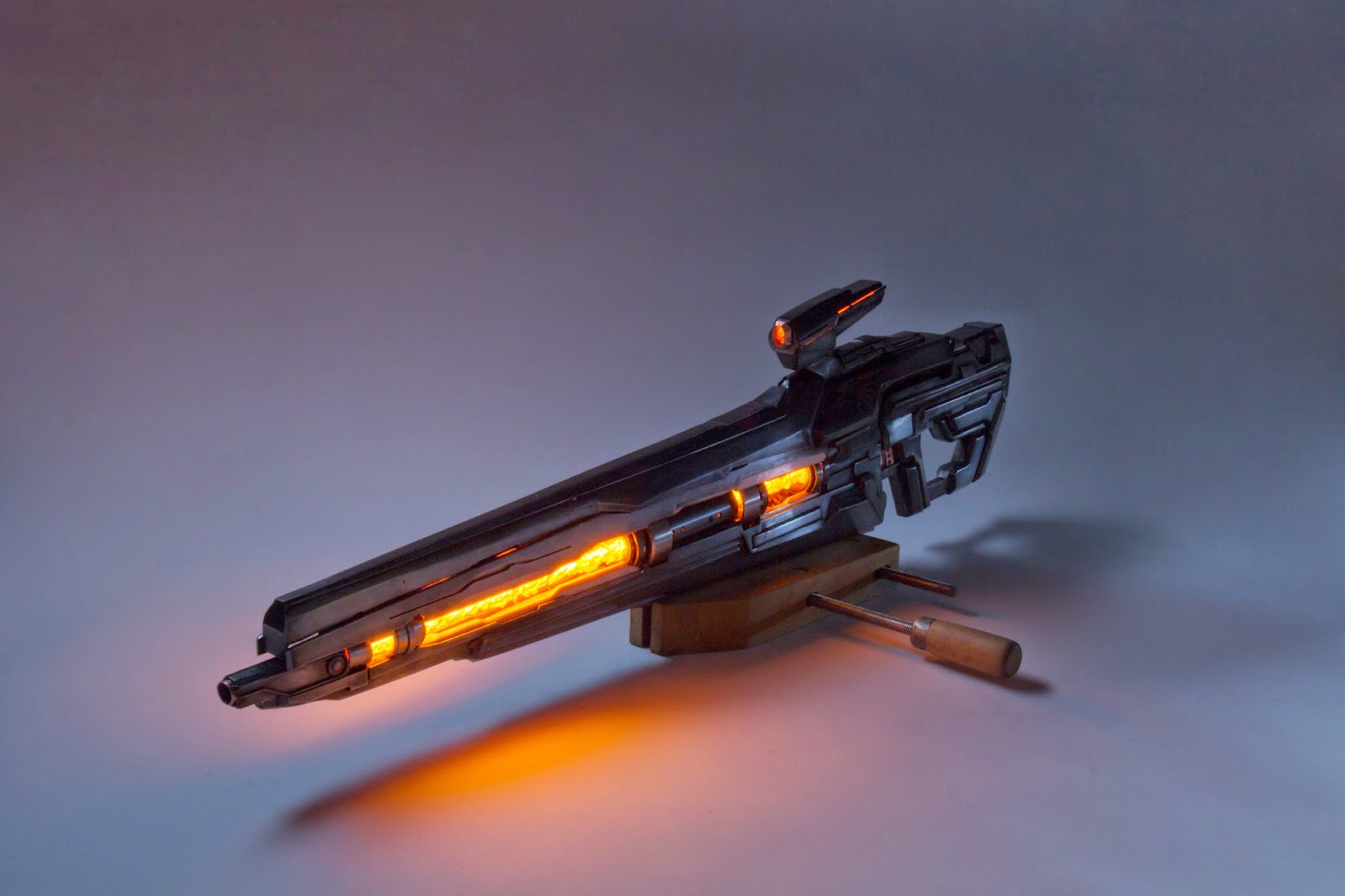 Halo 4 Light Rifle Build: Halo Light Rifle Replica: Brought to life ...