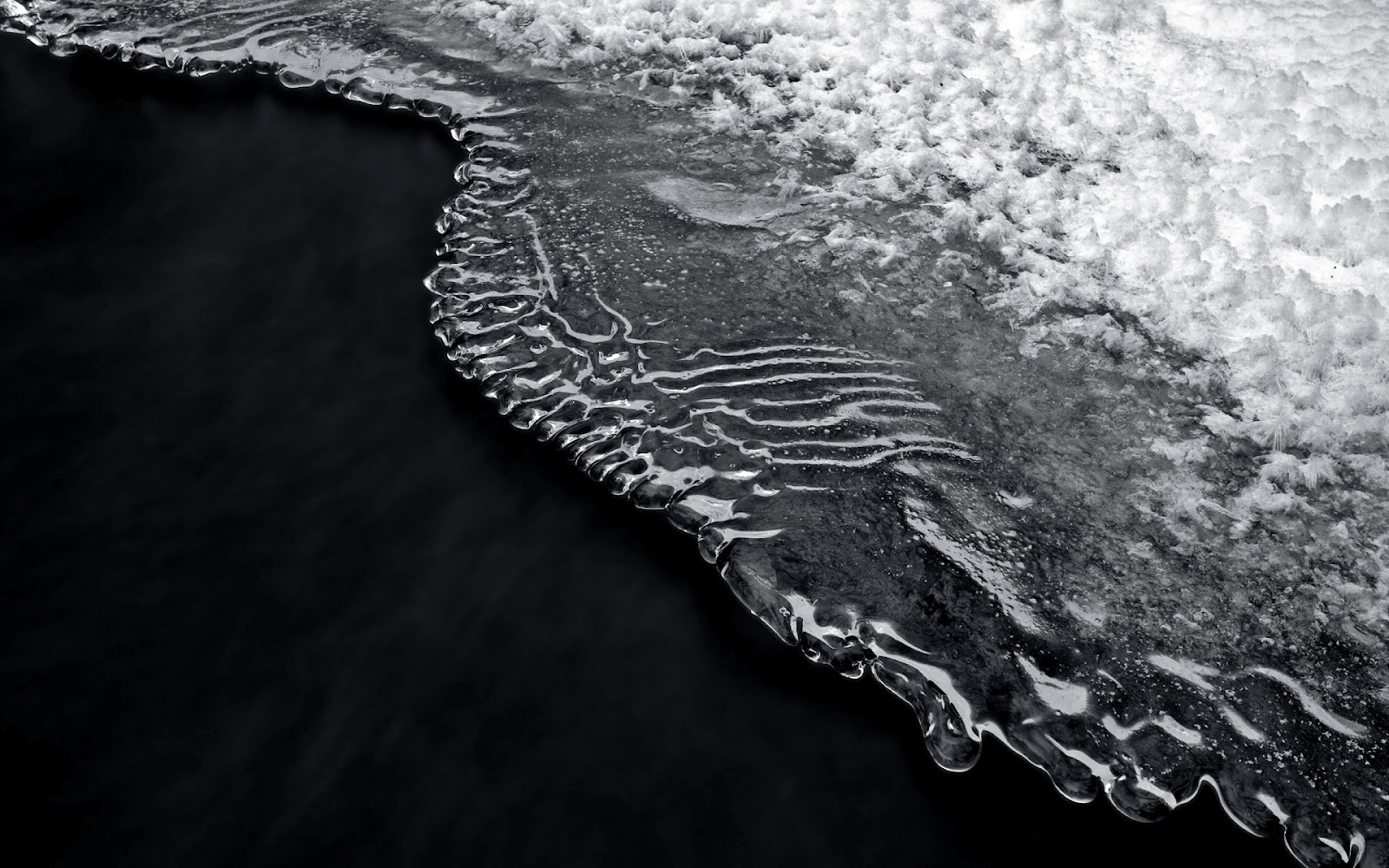 WallSheets: Silver Wave | Desktop Wallpapers and Backgrounds