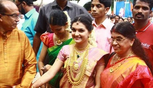 Wedding bell rings for Tollywood actress-dancer Saranya Mohan | Indian ...