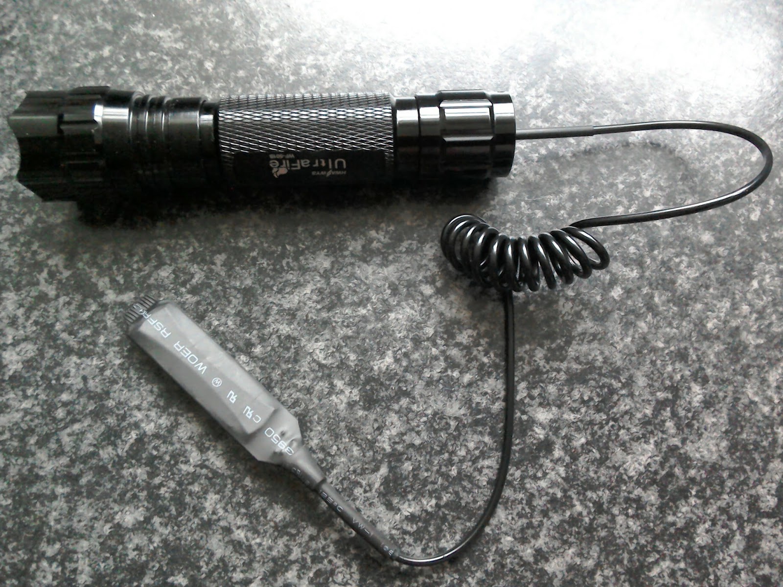 Mr. Aphoristic: Ultrafire WF-501B Red LED Flashlight Review