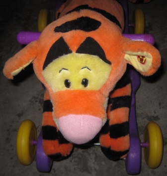 JuaiMurah: Disney Tigger 2 in 1 Rocker Cum Ride On